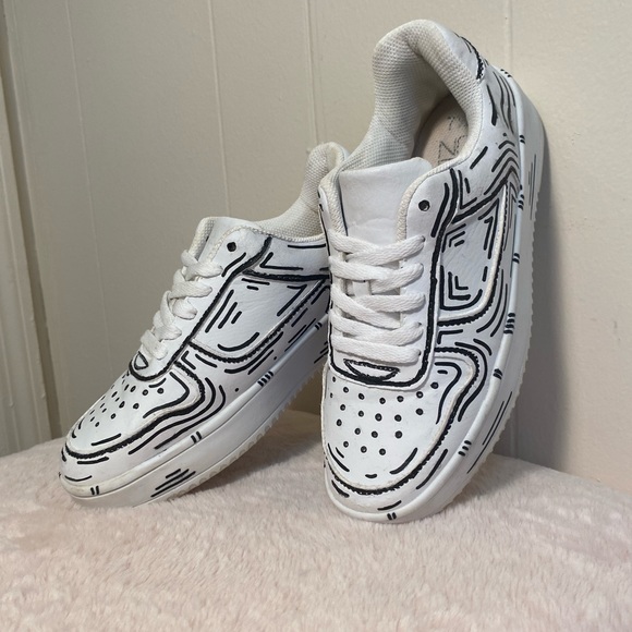 NOBO | Shoes | Super Cute Custom 2d White Tennis Shoes | Poshmark